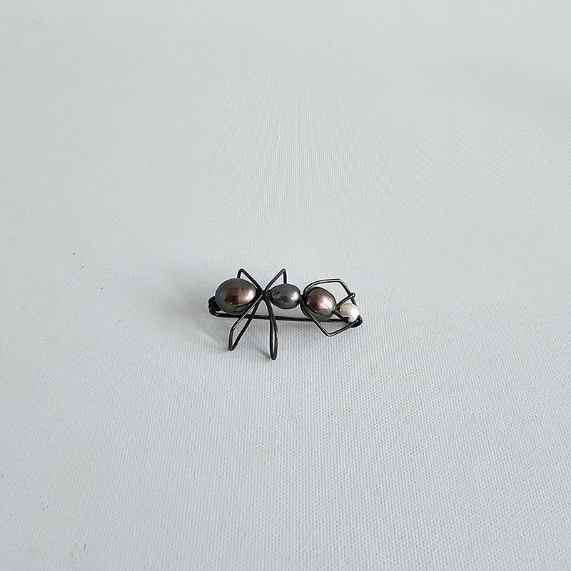 Ant brooch – Masterworks Gallery NZ